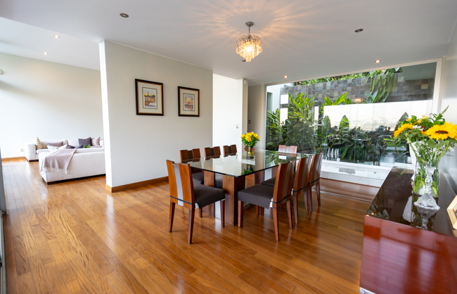 Venta de Casa en LA MOLINA - LIMA 5 dormitorios - 27638 | MercadoCasa