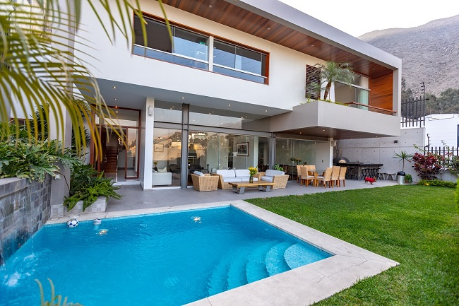 Venta de Casa en LA MOLINA - LIMA 5 dormitorios - 27638 | MercadoCasa